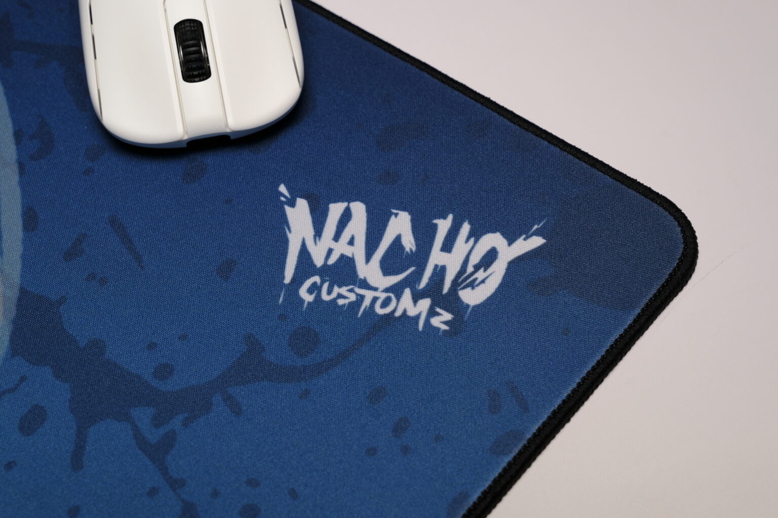 ERRENNIR x NachoCustomz コラボ Gecko ゲーミングマウスパッド | HID-Labs OnlineShop